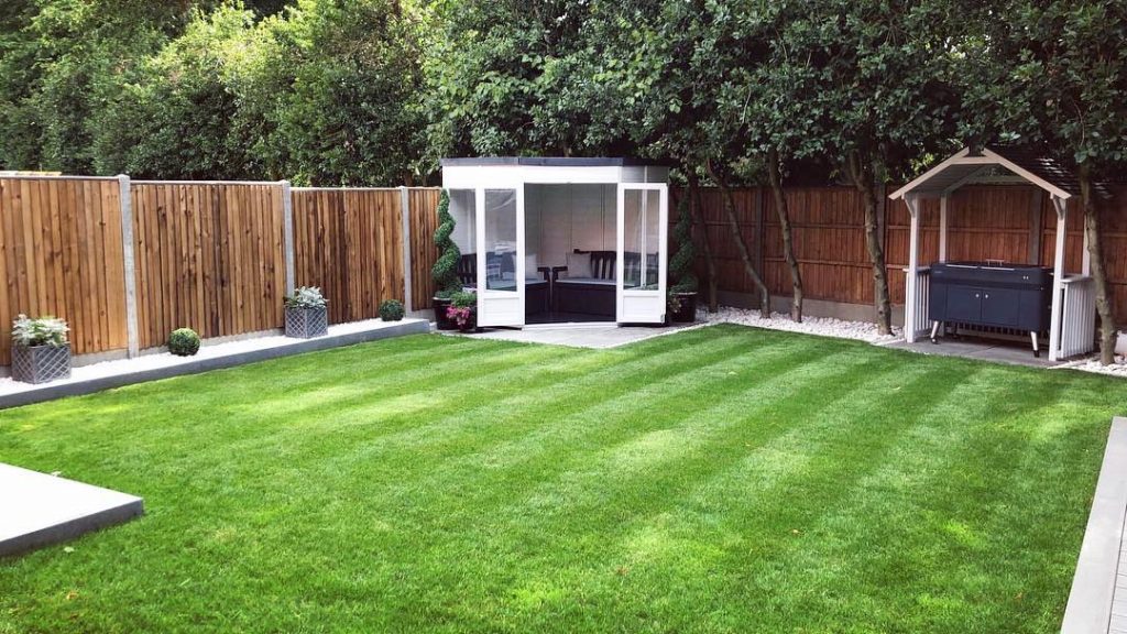 Simple Corner Shed Ideas for Small Gardens